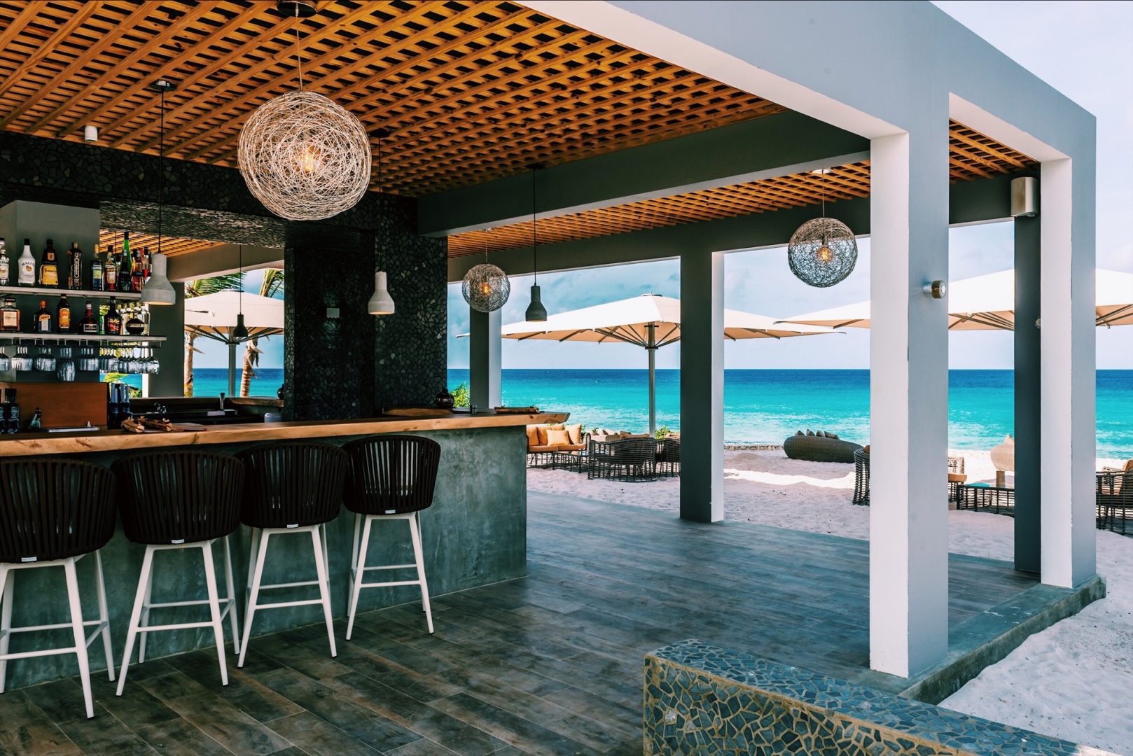 Beach Club Tropicana Bonaire in the spotlight