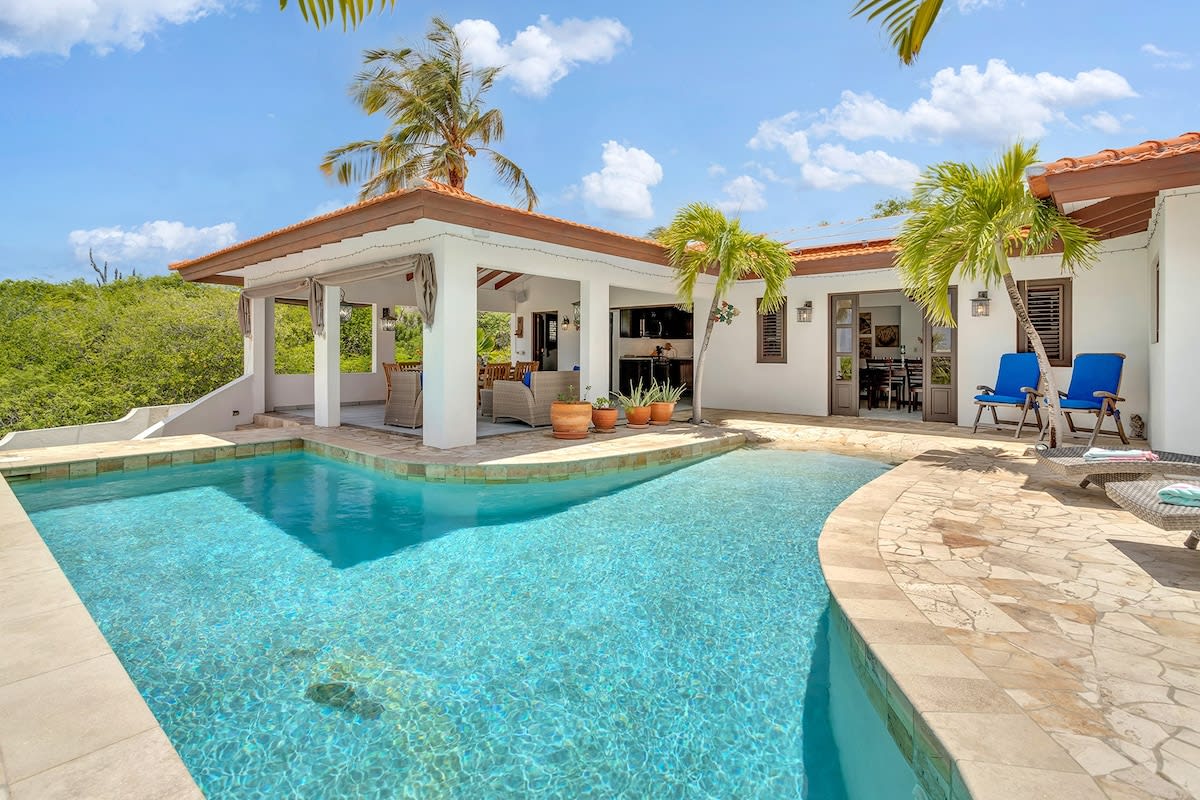Casa Bunita Bista with a cooling pool and great views - From $277.95 ...