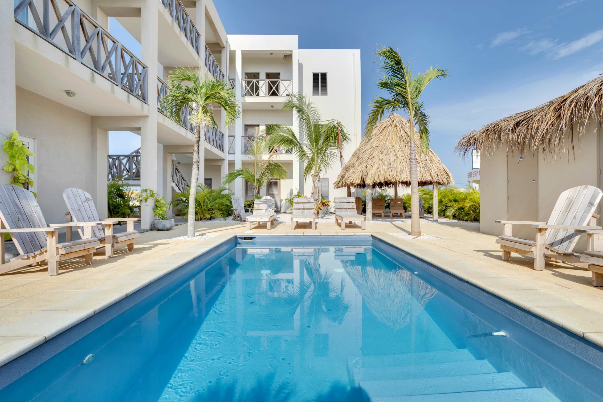 Sunset Breeze Penthouse with a View Towards the Sea - From $127.5 per night